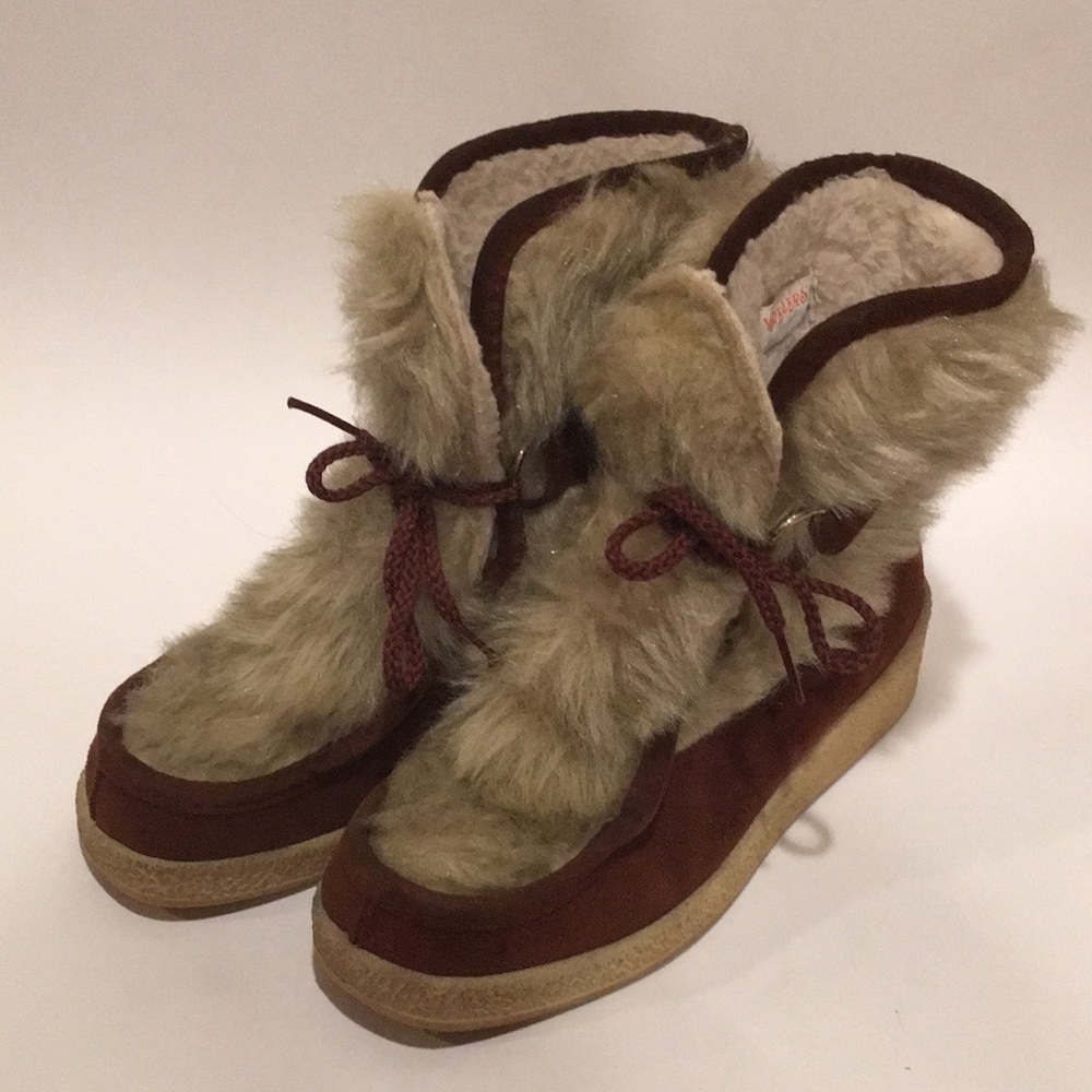 Vintage Yodeler’s Suede Sherpa Lined Snow Boots - Gem